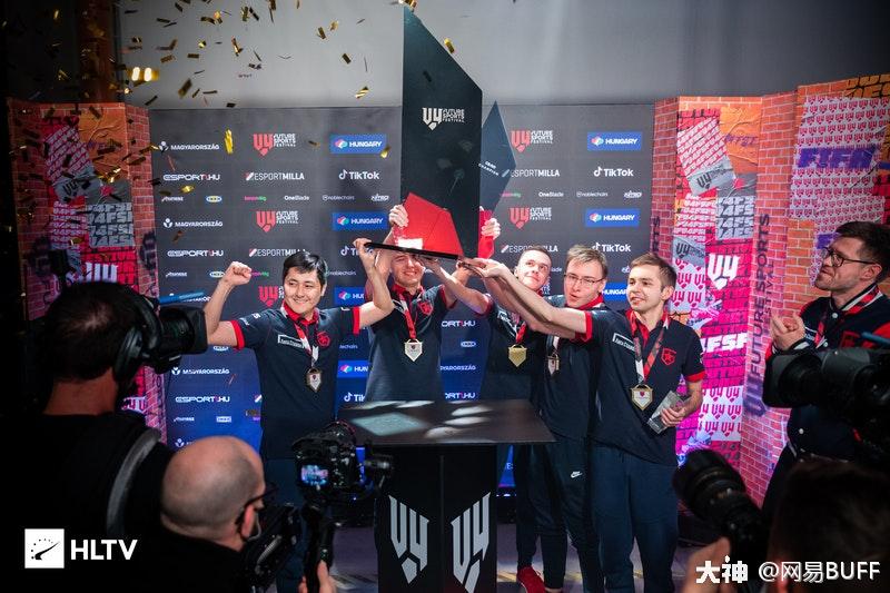 Gambit鏖战五图夺得V4电竞节冠军，sh1ro斩获生涯第三枚MVP奖牌_大神