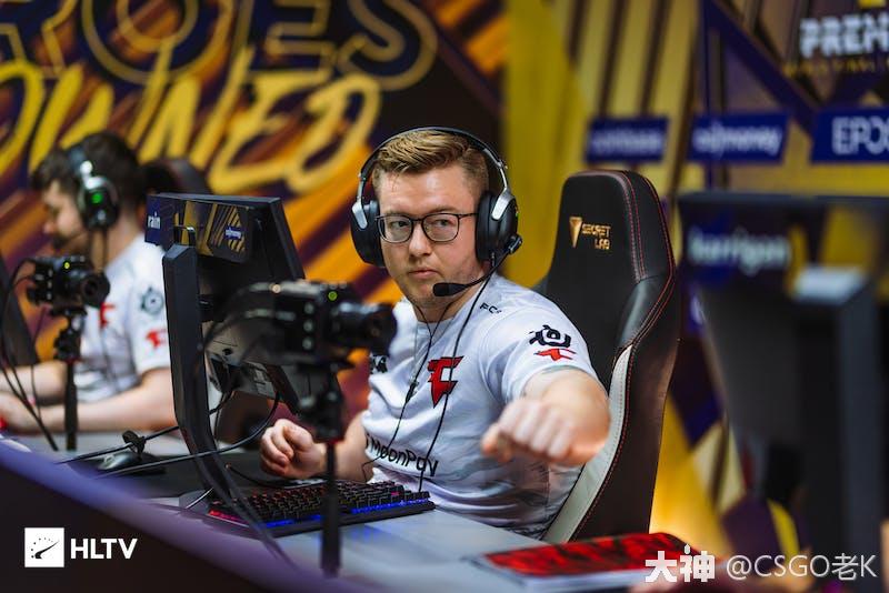 rain 评A4与A1:现在的两把枪非常平 衛_CSGO | 大神