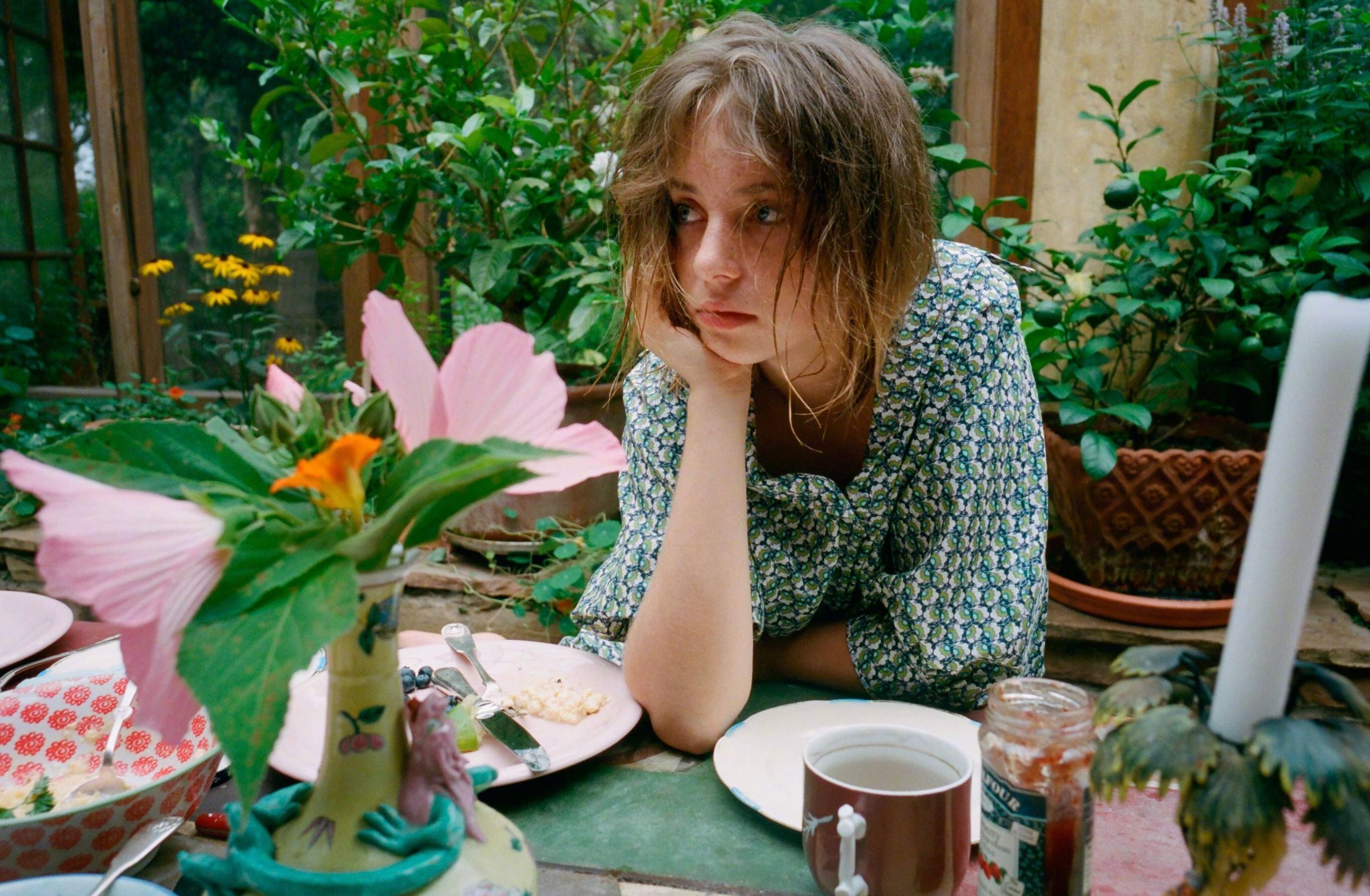 Maya Hawke~98年的俏皮美少女~玛雅.霍克_大神
